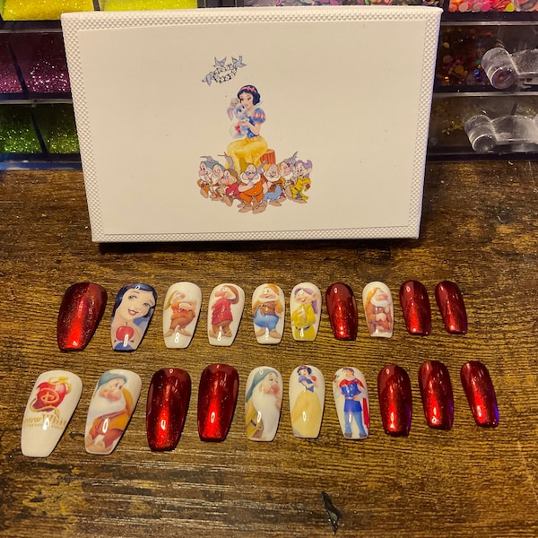 Snow White Nails - Etsy