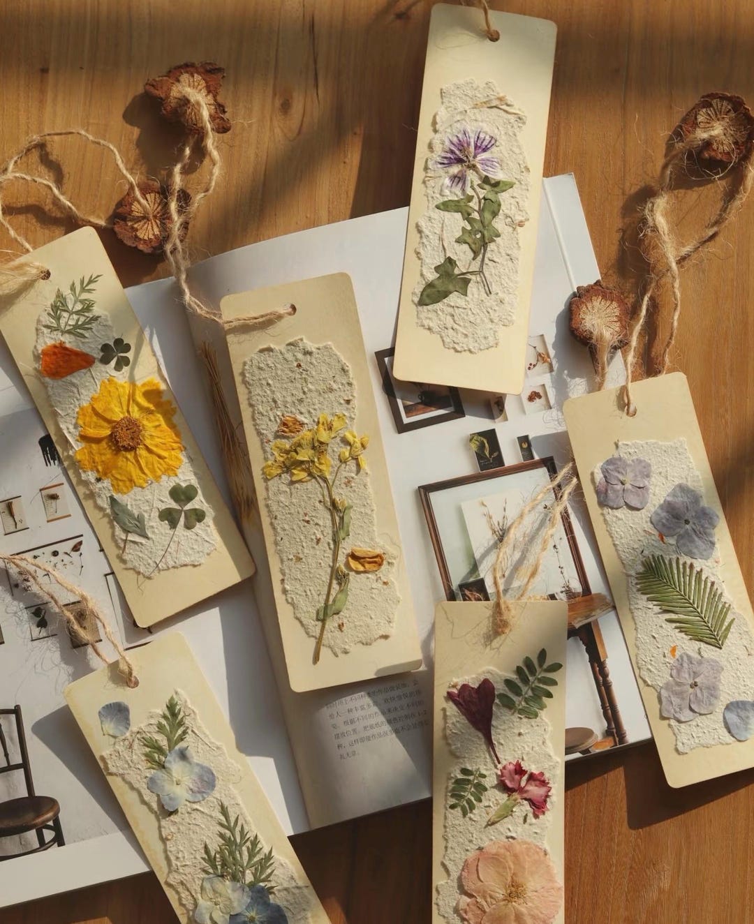 Pressed Dry Flowers and Leaves Bookmarks, Customized Design for You ...