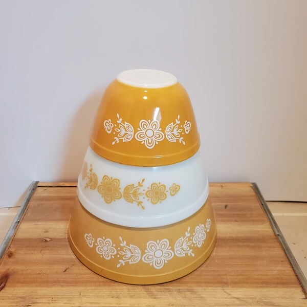 Pyrex Butterfly Gold Set of 3 Bowls - Etsy