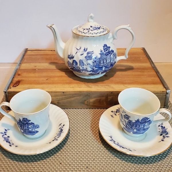 Blue Willow Teapot - Etsy
