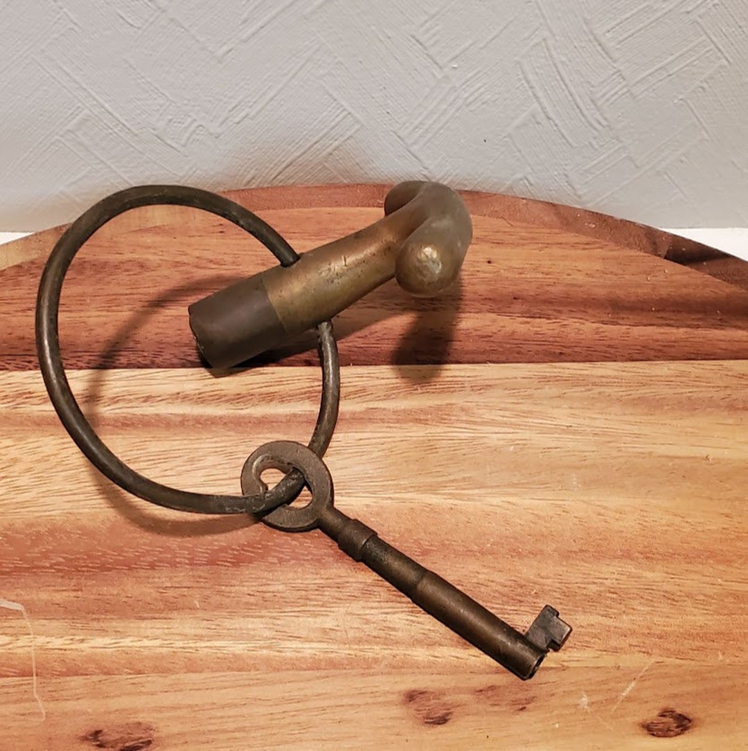 Antique Brass Jailhouse Key With Ring - Etsy