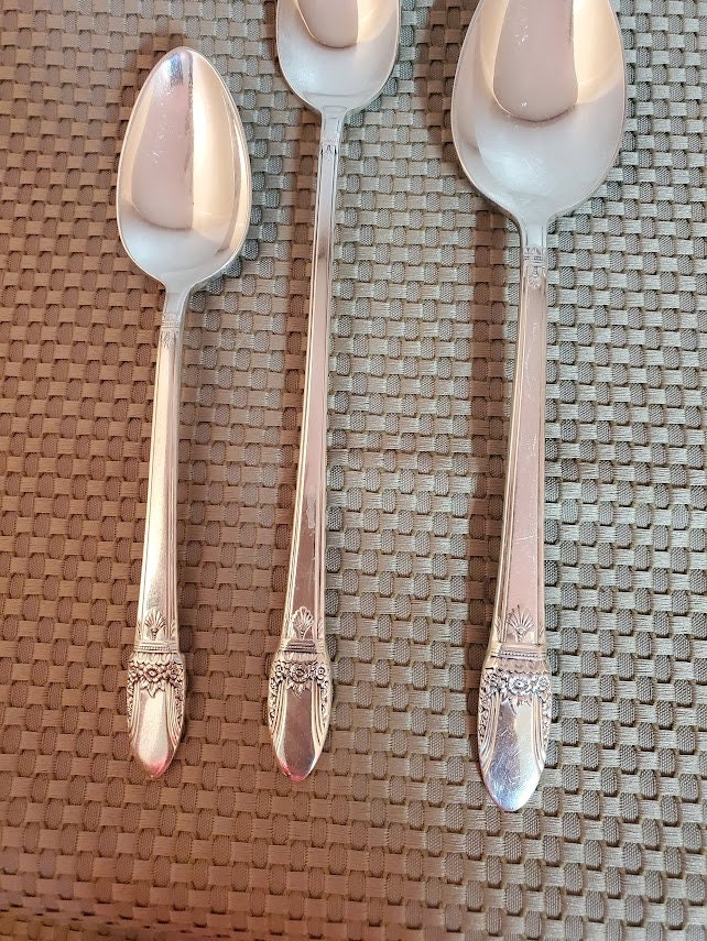 Antique First Love 1847 Rogers Bros. Silverplate Silverware Flatware ...