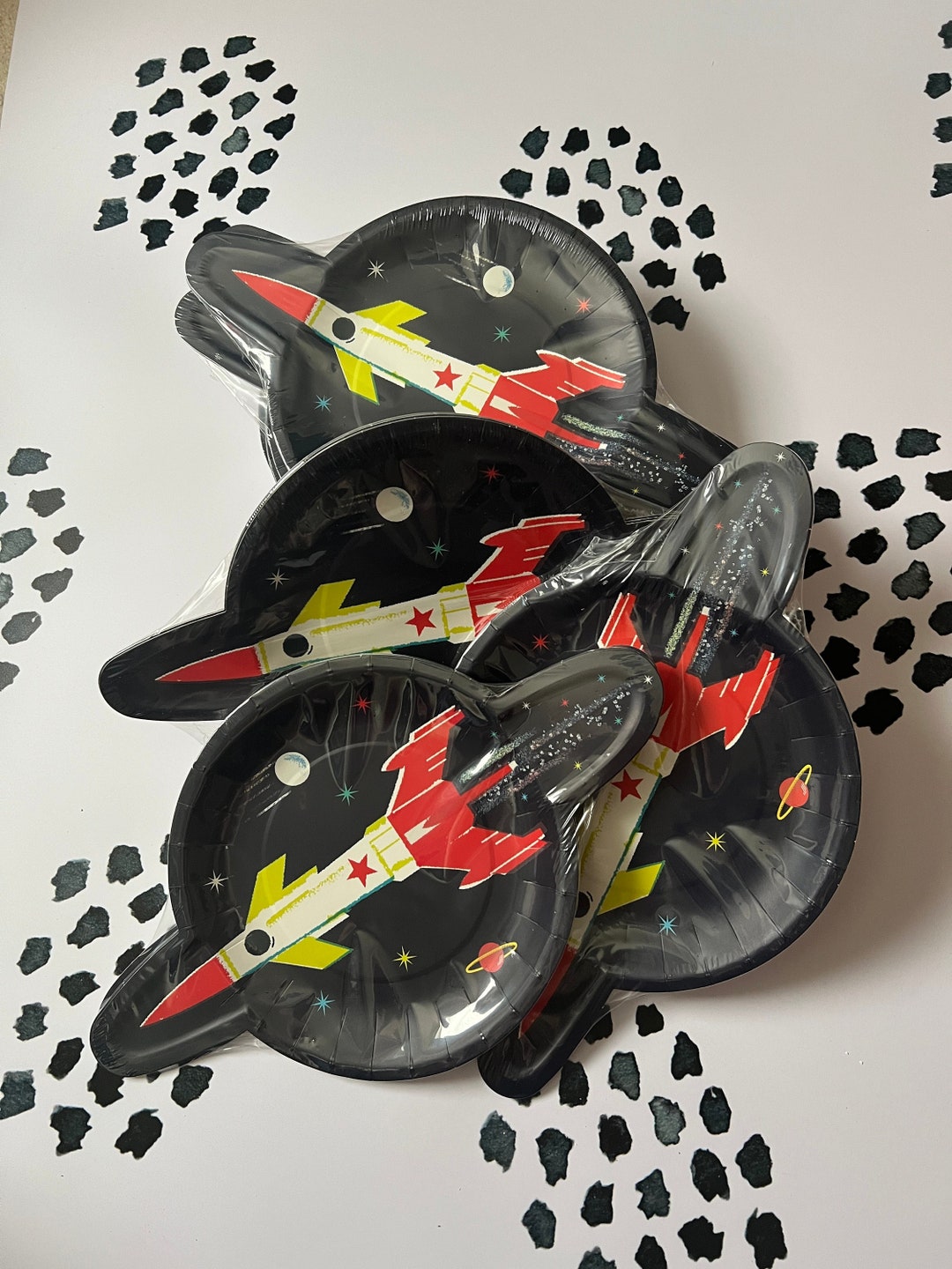 Spaceship Theme Paper Plates - Outer Space Birthday Party - Cake ...