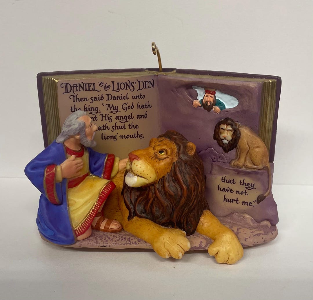 2001 Daniel in the Lions’ Den #3 Hallmark Gold Keepsake Ornament - Etsy UK