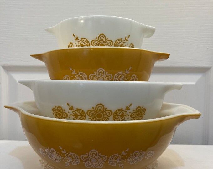 Vintage Pyrex Butterfly Gold Nesting Cinderella Mixing Bowls, Mid ...