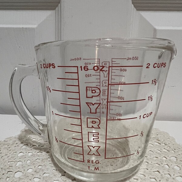 Vintage Pyrex Measuring Cup - Etsy