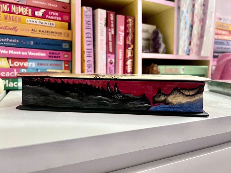 Fourth Wing Hand Painted Edges Painted Book Edges Rebecca Yaros / Fore ...