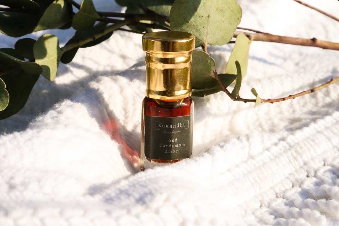 Oud Cardamom Amber Roll on Perfume Oil // Alcohol Free - Etsy