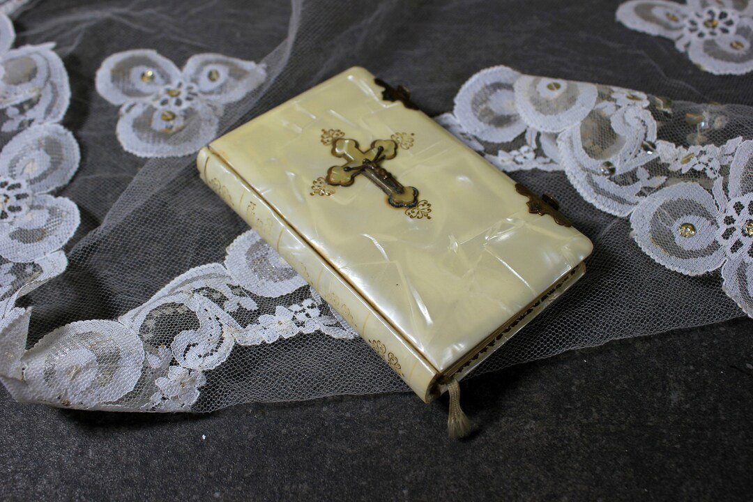 Old Missal God With Me Religious Missal, Christian Book, Spanish Prayer ...