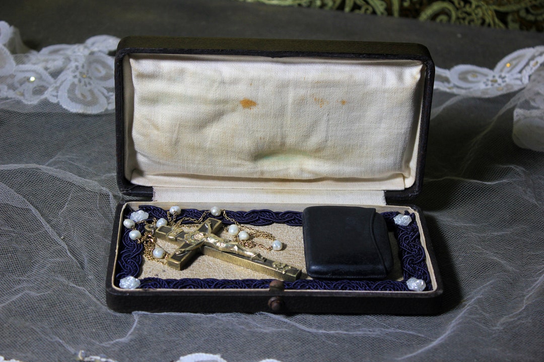 Antique Religious Memories Box, Box With Cross and Commemorative Medal ...