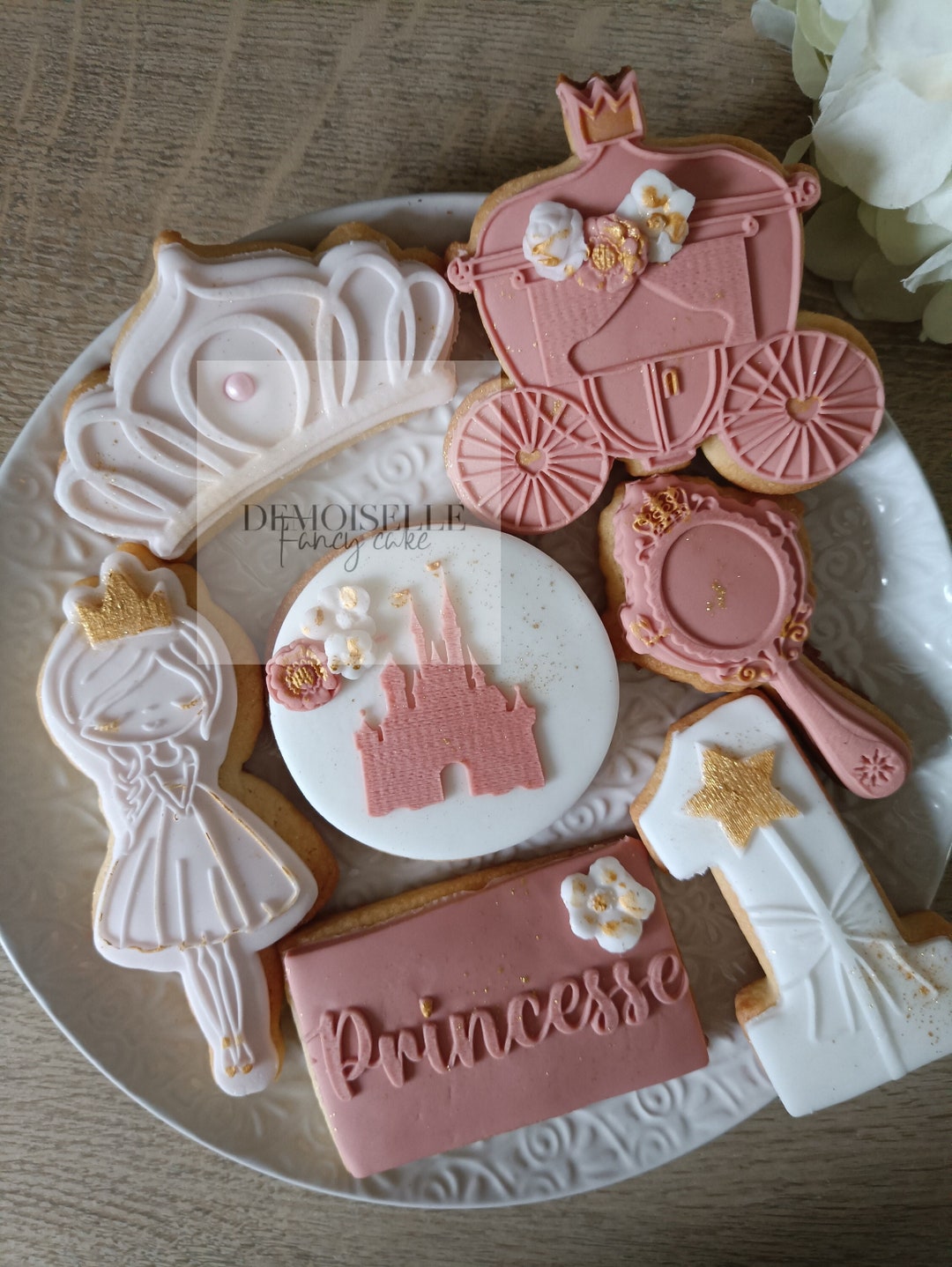 Princess Biscuits - Etsy