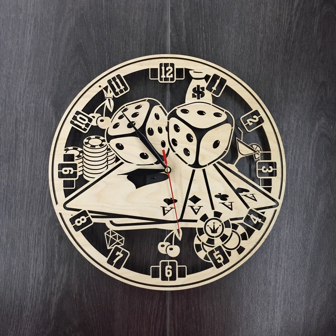 Poker Wall Clock Wood Gift for Poker Lovers Best Gift 5th Anniversary ...