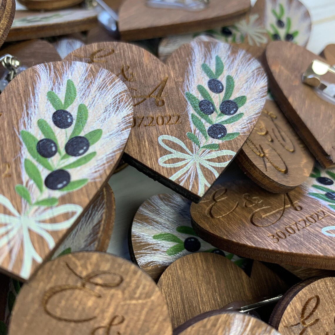 Boho Guests Boutonnieres, Custom Name Badge, Wooden Heart Pin, Unique ...