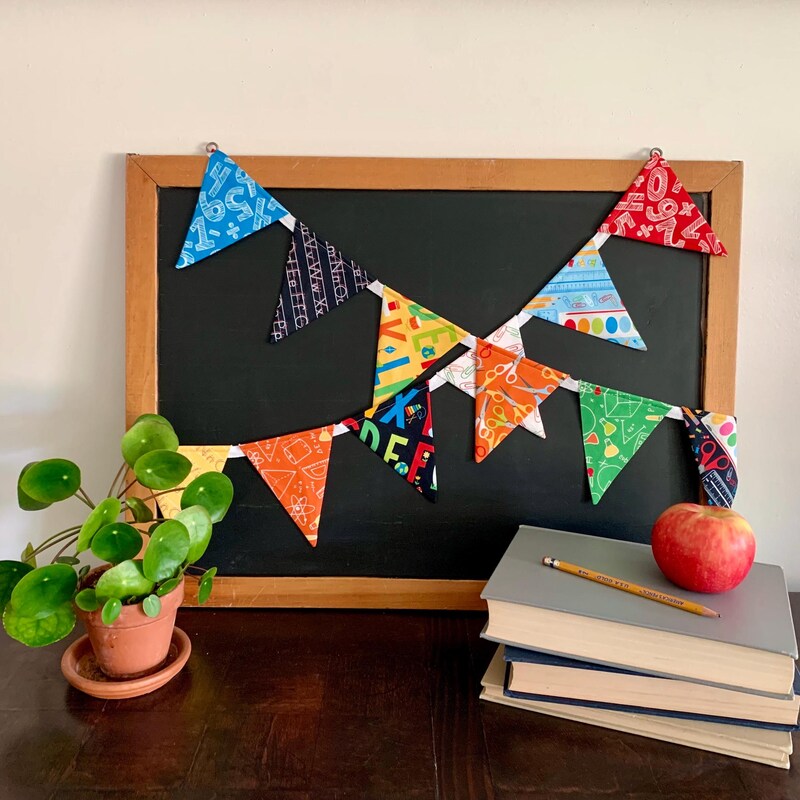 August Birthday Banner - Etsy