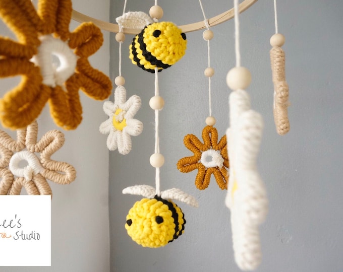 Bee Mobile/ Baby Girl Mobile/ Daisy Mobile/baby Mobile/ Daisy Nursery ...