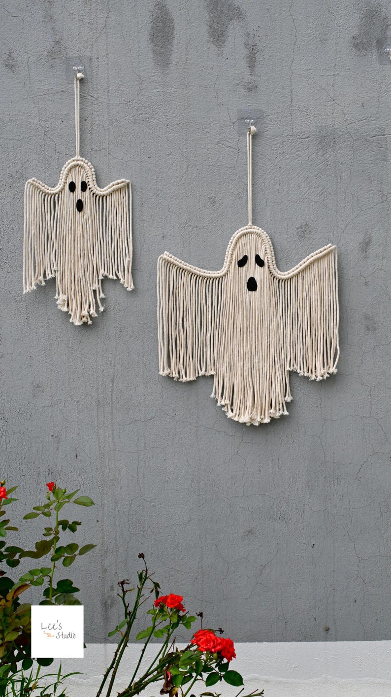 Halloween Macrame Ghost: Boho Spooky Wall Hanging - Etsy