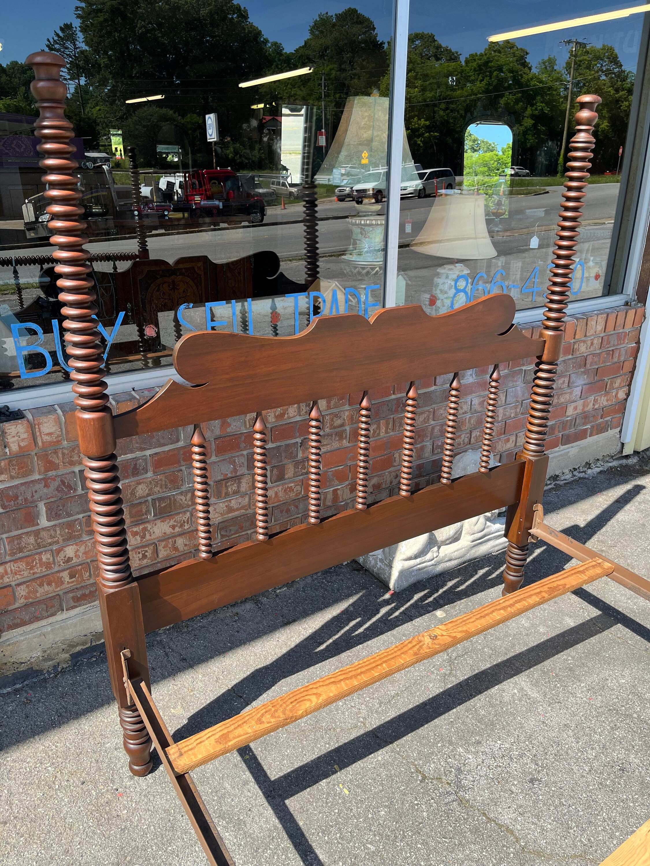 Early 20th Century Walnut Spool Bed - Etsy