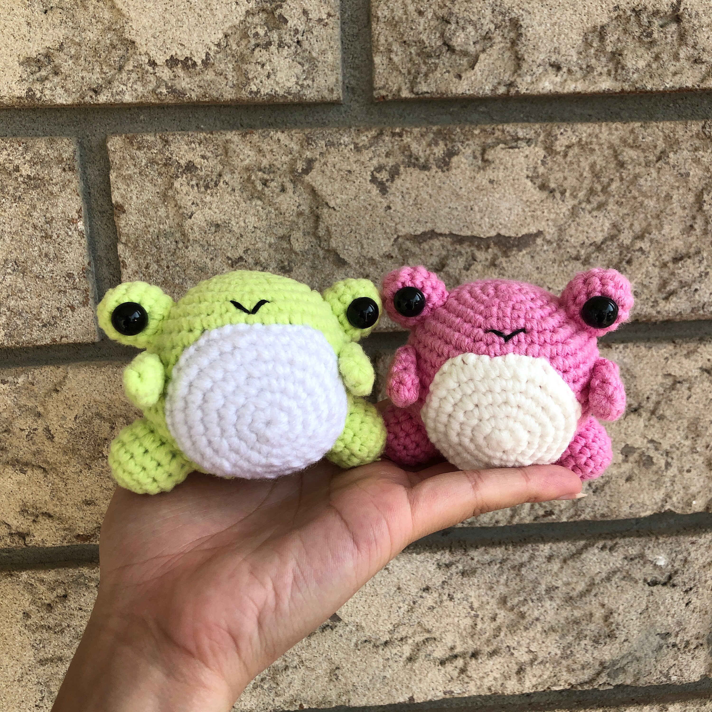 Mini Crochet Frogs, Great Desk Buddy and Gift - TARIFFS COVERED - Etsy