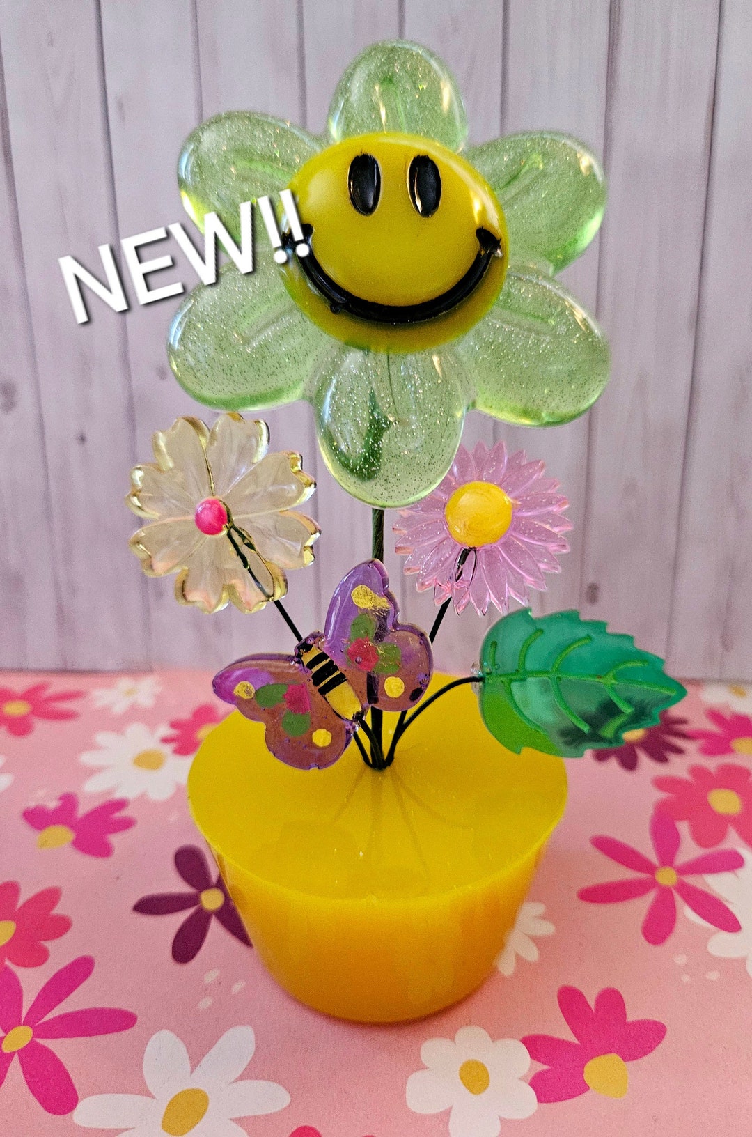Retro Lucite Happy Face FLOWERS in Green Midcentury Gift for Her Gift ...