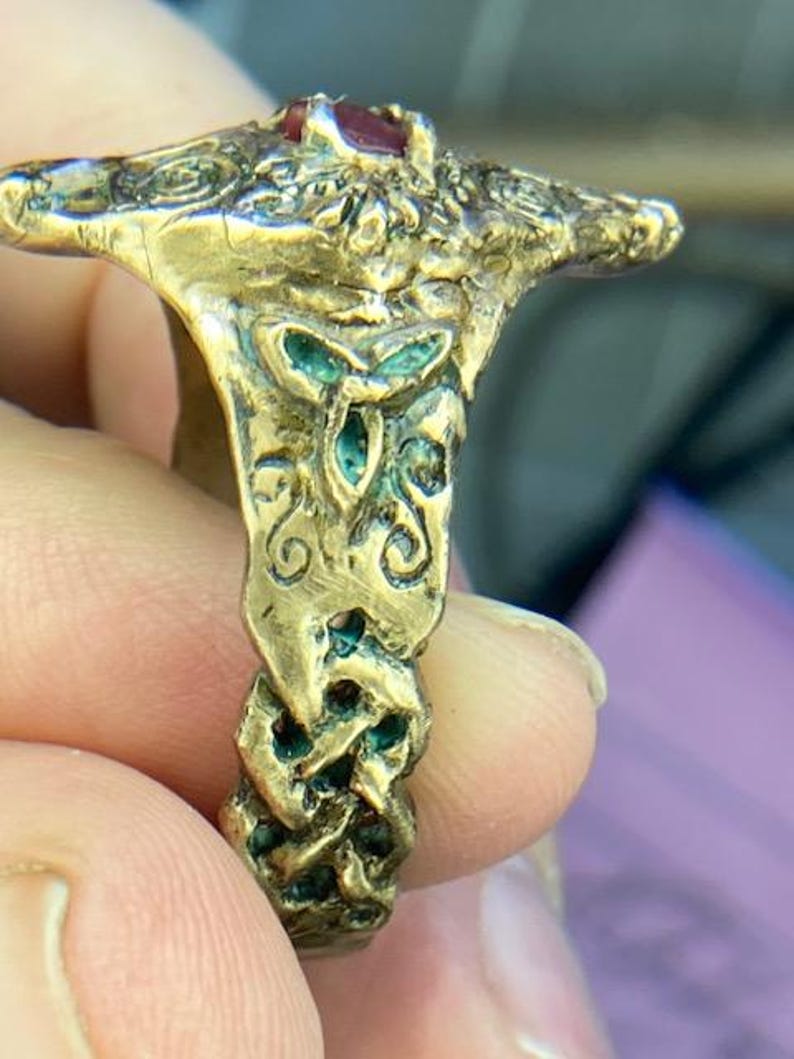 Pict/celt Ring Bronze With Red Garnet, Amethyst, or Green Onyx. - Etsy