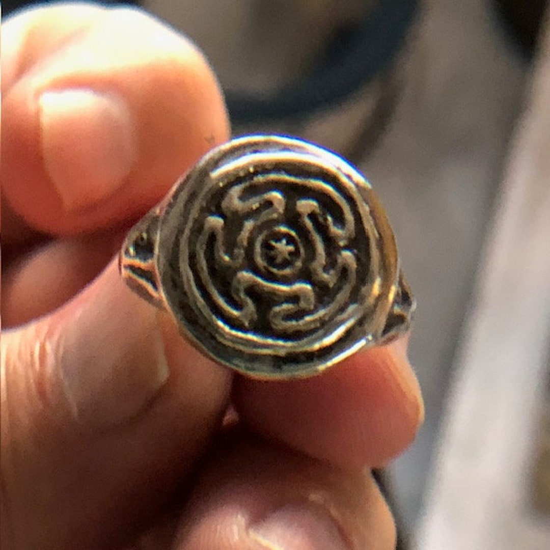 Hecate Labyrinth Ladies Sterling Silver Ring - Etsy