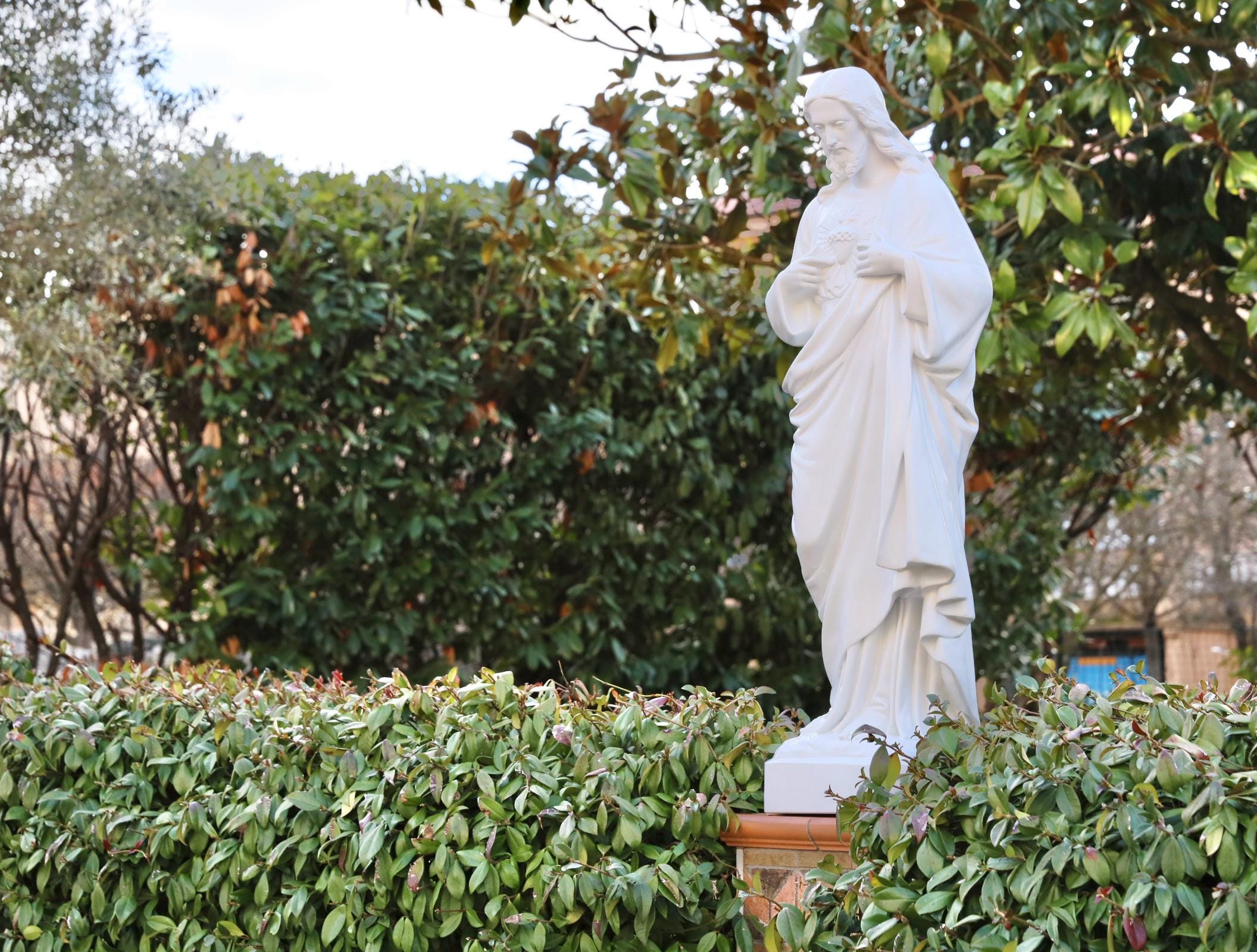 39-inch Sacred Heart of Jesus Outdoor Statue | Cast and Molded With ...