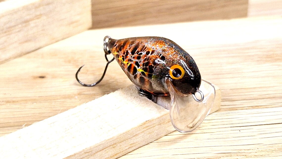 Custom Wooden Handmade Fishing Lure for Shad, Trout Perch, Bass. 42mm ...