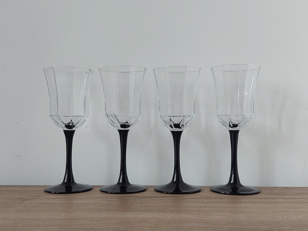 Set 4 Luminarc Octagonal Wine Glasses With Black Stem Glass Octime ...