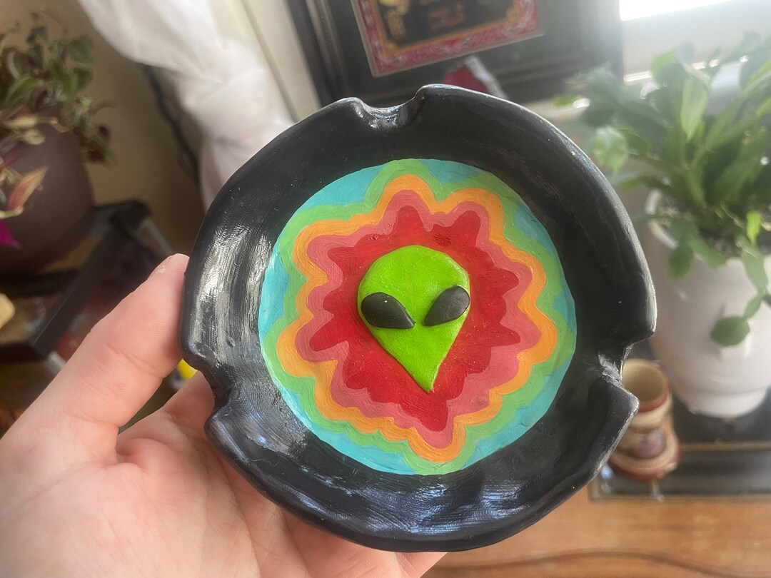 Psychedelic Alien Ashtray/ Trinket Tray - Etsy