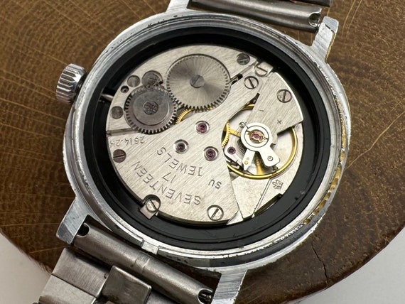 Poljot 17 Jewels USSR Wrist Watch - Gem