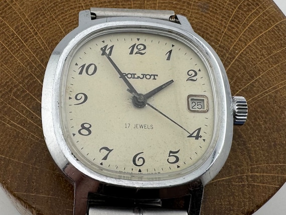 Poljot 17 Jewels USSR Wrist Watch - Gem