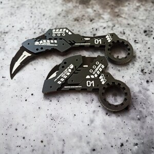 Dummy Folding Armor Karambit-01 - Etsy