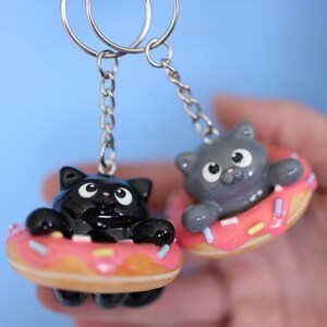Cat Donut Keychain – Handmade Polymer Clay Charm for Cat Lovers - Etsy