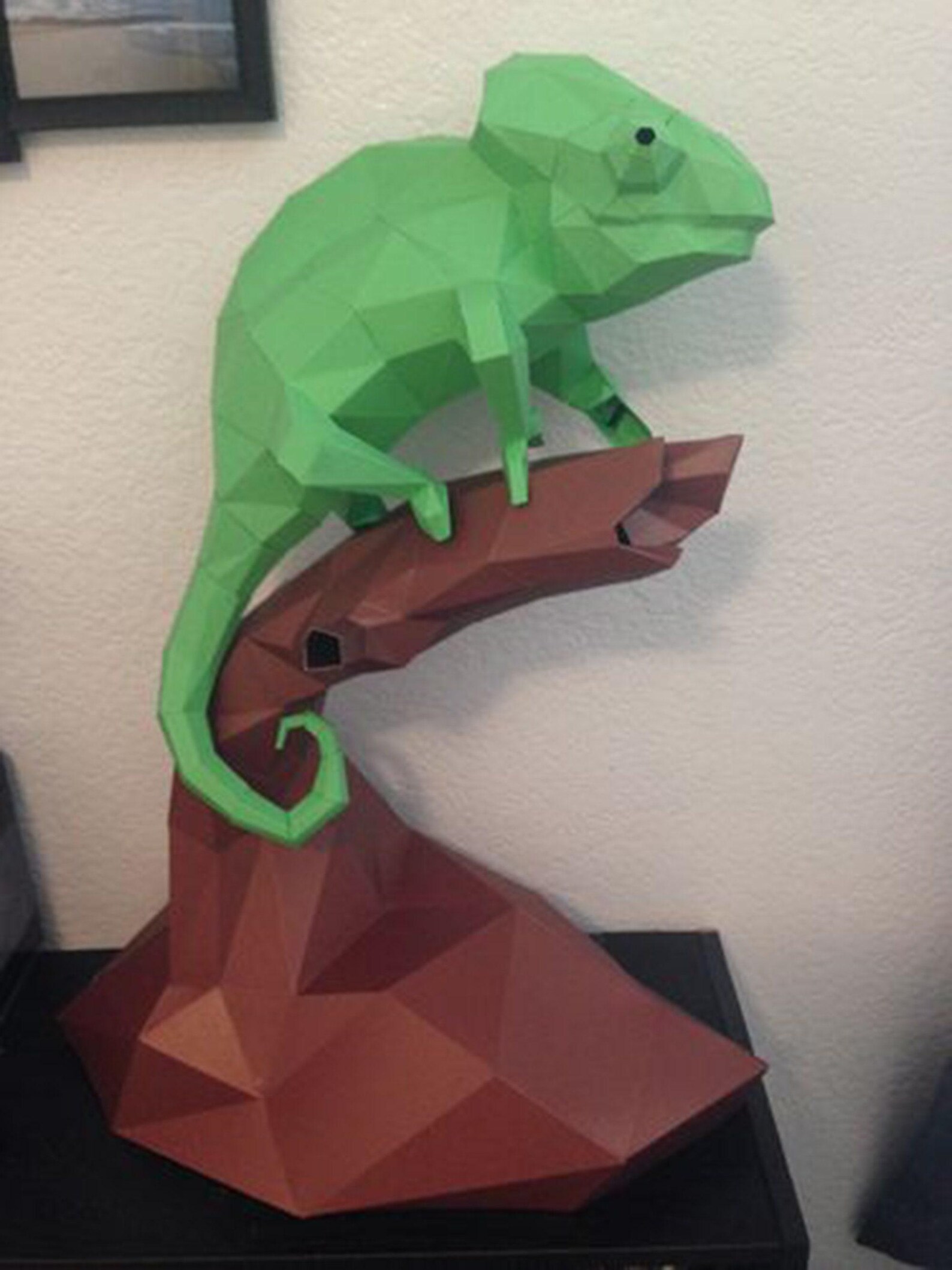 Chameleon 3D Papercraft Kit - Animal Trophy Statue, Green Lizard Figure ...