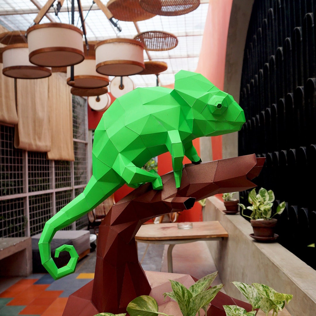 Chameleon 3D Papercraft Kit Animal Trophy Statue, Green Lizard Figure ...