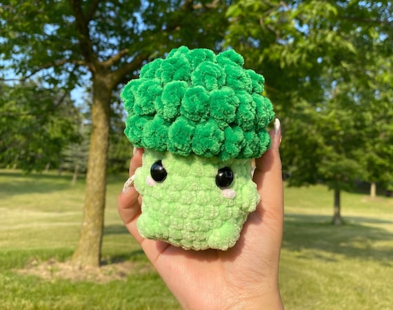 BROCCOLI Crochet Broccoli Amigurumi Cute Veggie Plush Broccoli Vegetable Plushie Eat Your Greens Adorable Food Plushy Foodie Etsy UK