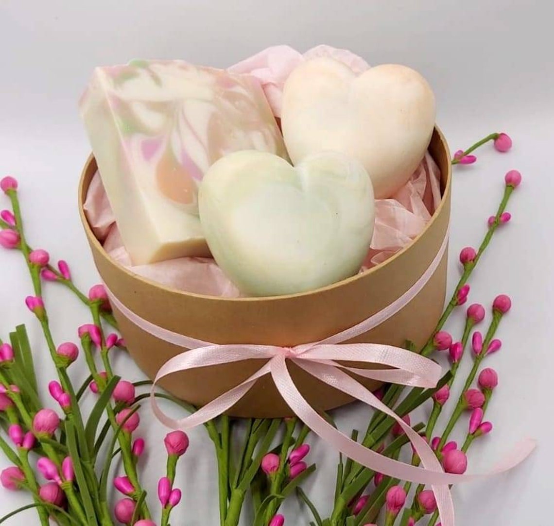 Elegant natural soap bar Heart shape soap VESNA | Etsy