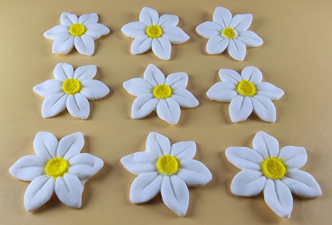 9 X Edible 3D 40mm Wild Daffodil Flowers Icing Toppers, Cake Cupcakes ...