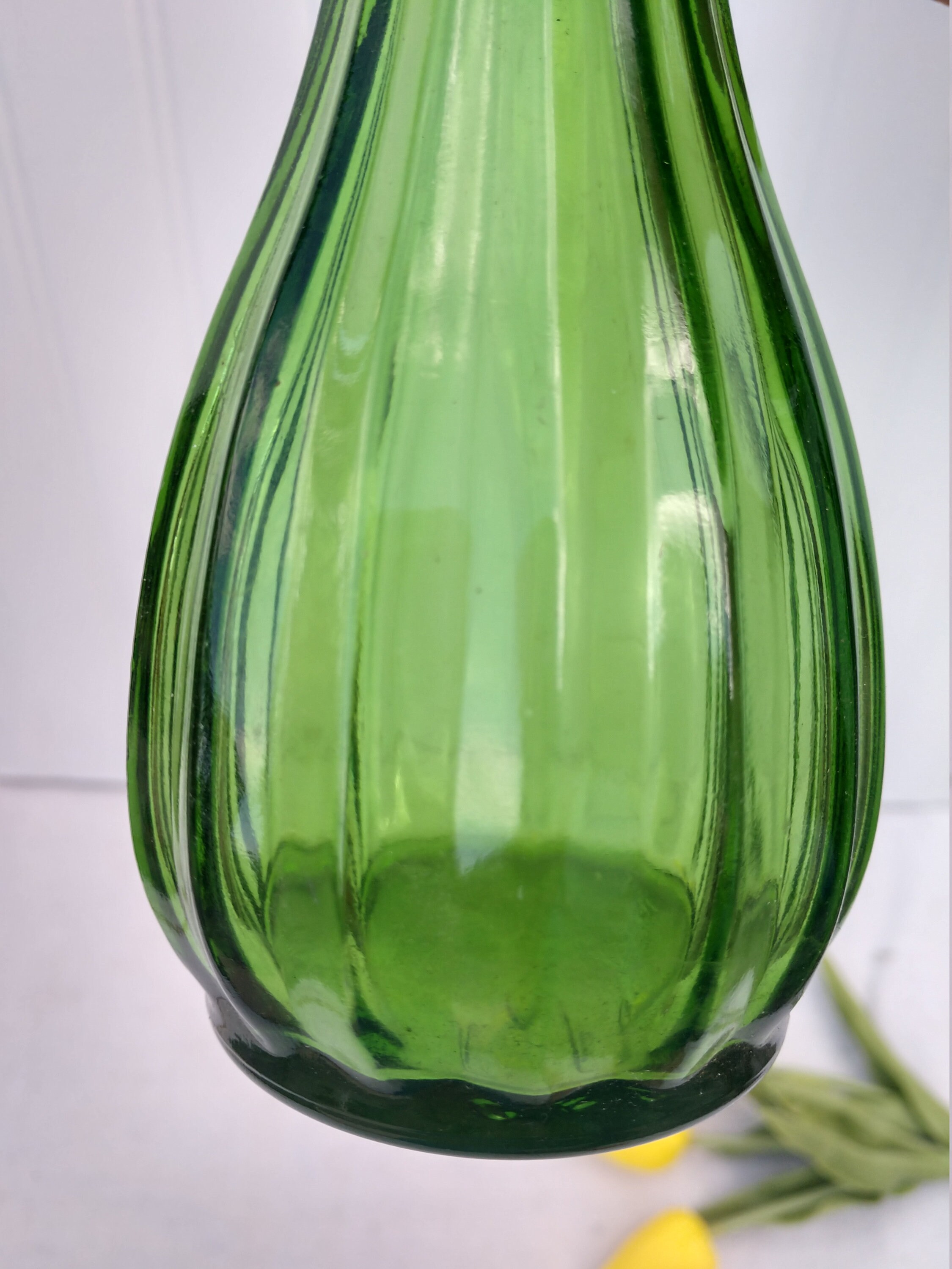 Vintage Emerald Green Glass Vase With Flower's - Etsy