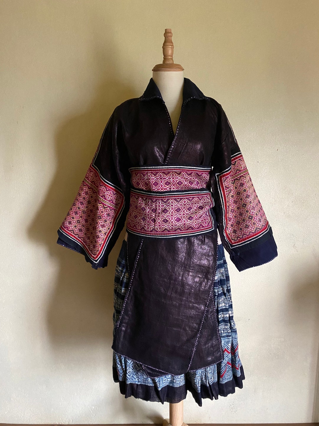 Rare Vintage Hmong Jacket - Belt | Women | Hemp | Hmong Embroidery | ± ...