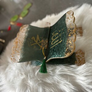 Personalized Resin Quran Holder With Rose Petal Décor, Rehal, Quran ...