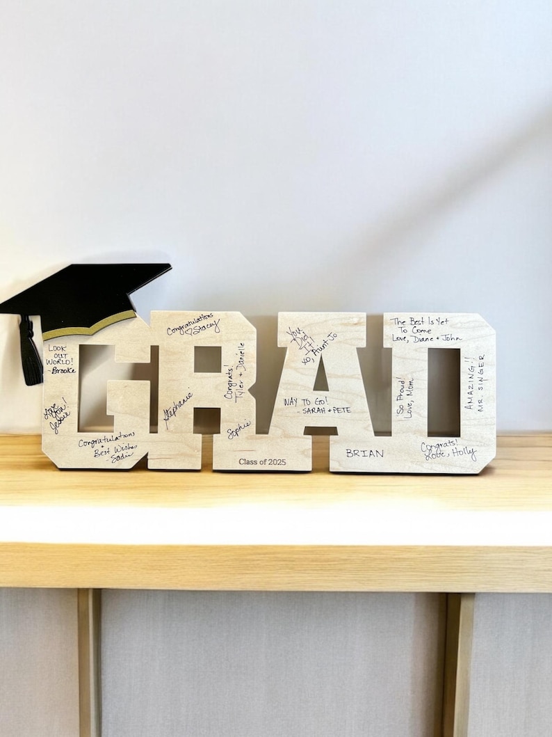 Graduate Maple Wood Signature Guestbook: Graduation Party Keepsake ...
