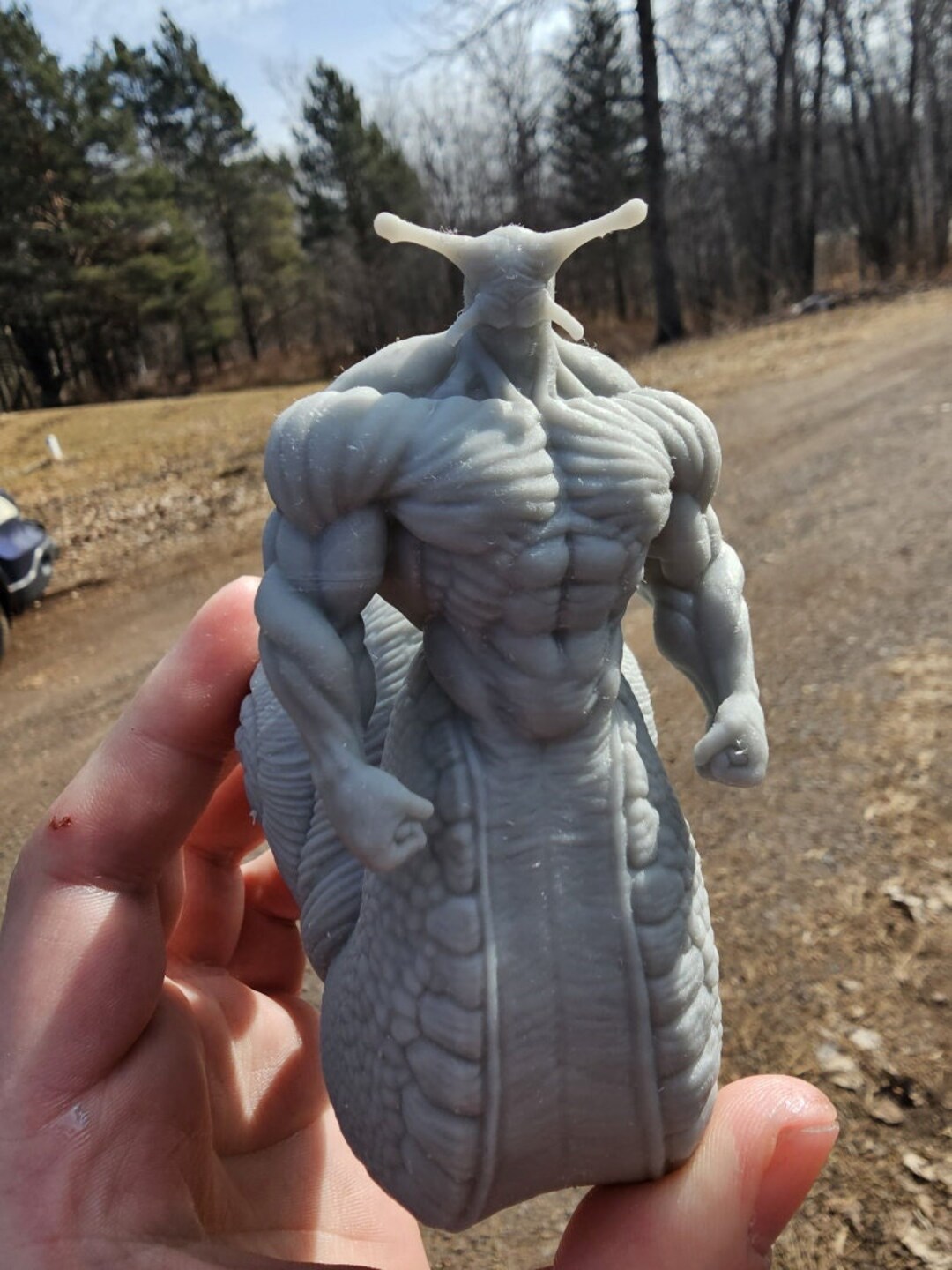 Buff Snail | Dark Artefact Designs | UNPAINTED Miniature in Resin - Etsy