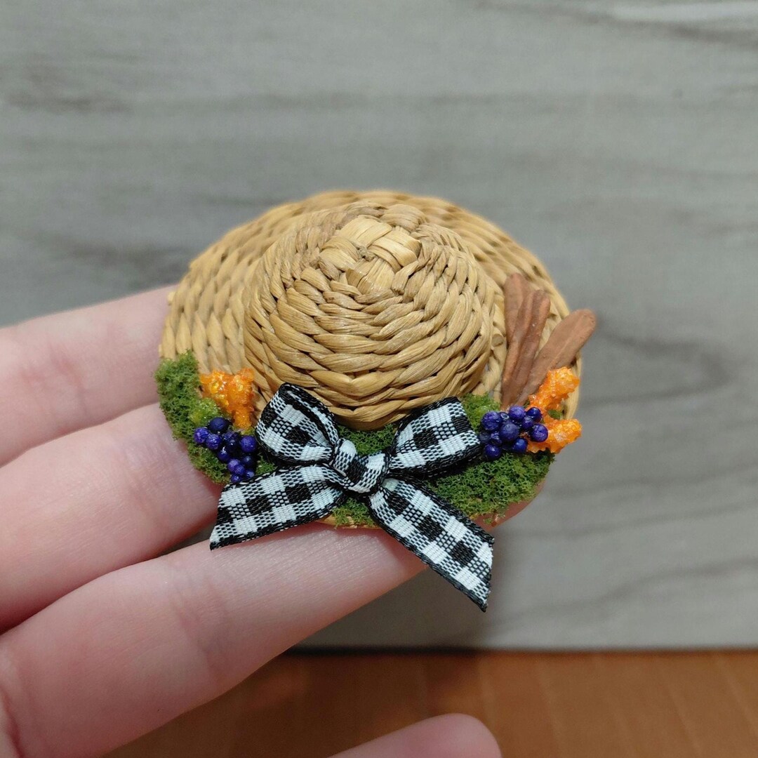 Straw Garden Hat With Cattails - 1:12 Scale Dollhouse Miniature OOAK - Etsy