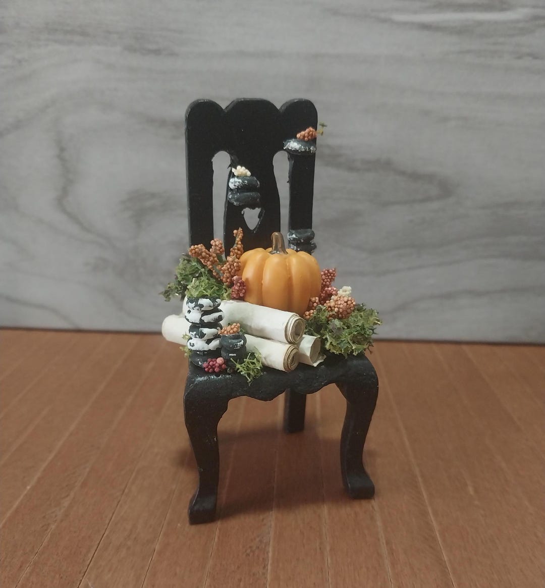Haunted Witch's Chair With Pumpkin - 1:12 Scale Dollhouse Miniature ...