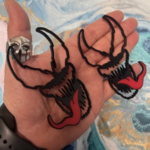 Fender Badges Emblem Venomous V2 Black With Red Tongue| 2 BADGES ...