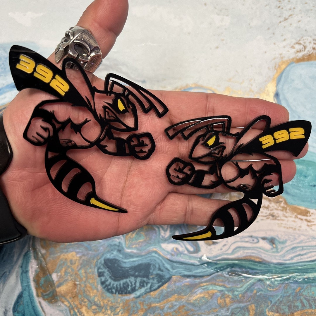 Fender Badges | Hornet Bee Emblem W/ Yellow Eye and Stinger |2 BADGES ...
