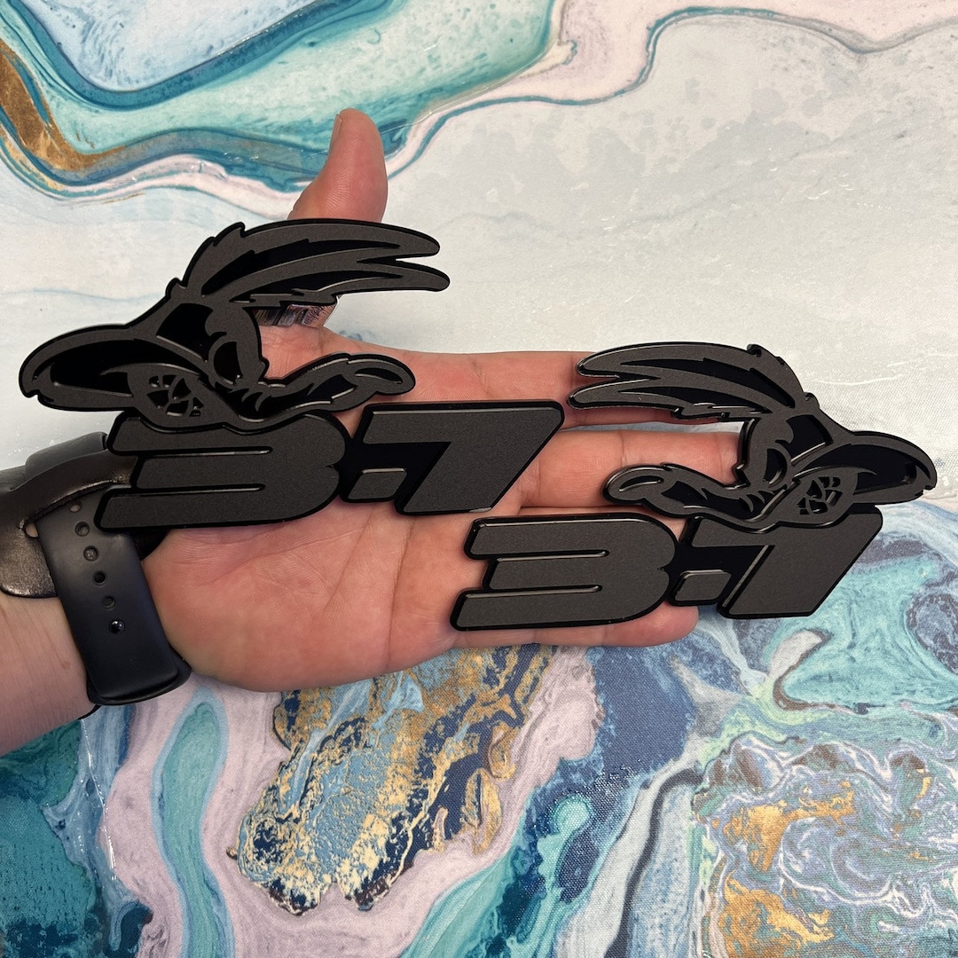 Fender Badges | Coyote Emblem Black Out V6 |2 BADGES| Angry Aggressive ...