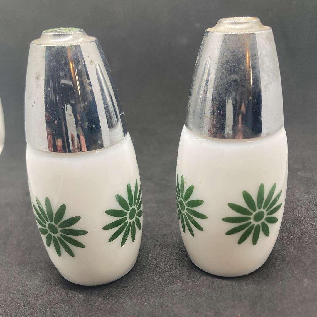 Vintage Westinghouse Gemco Milk Glass W/ Green Daisy Salt & Pepper ...