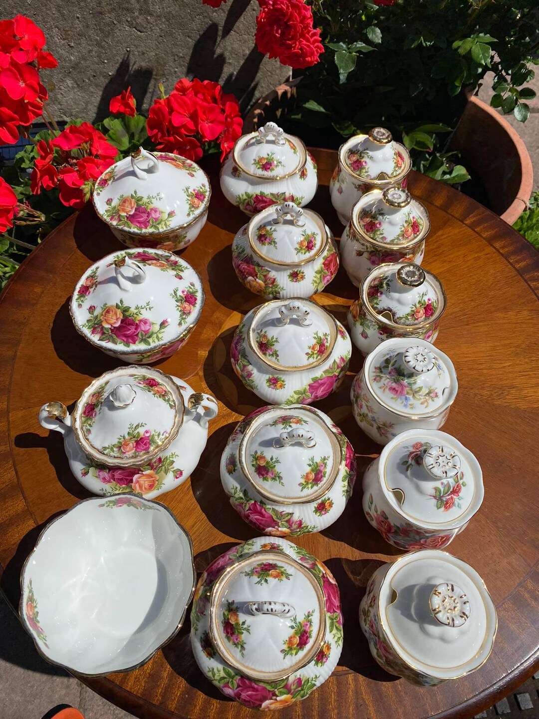 ROYAL ALBERT Old Country Roses/moss Rose Lidded Sugar Bowls, Powder ...